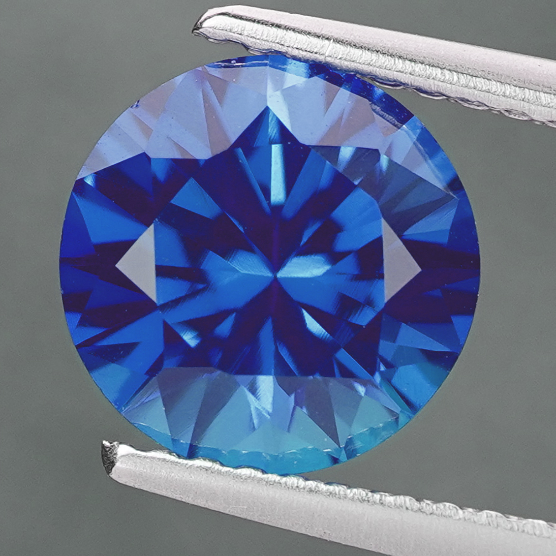 2CT 8mm Round Brilliant Cut Synthetic Blue Sapphire | Rainbow Sapphire™
